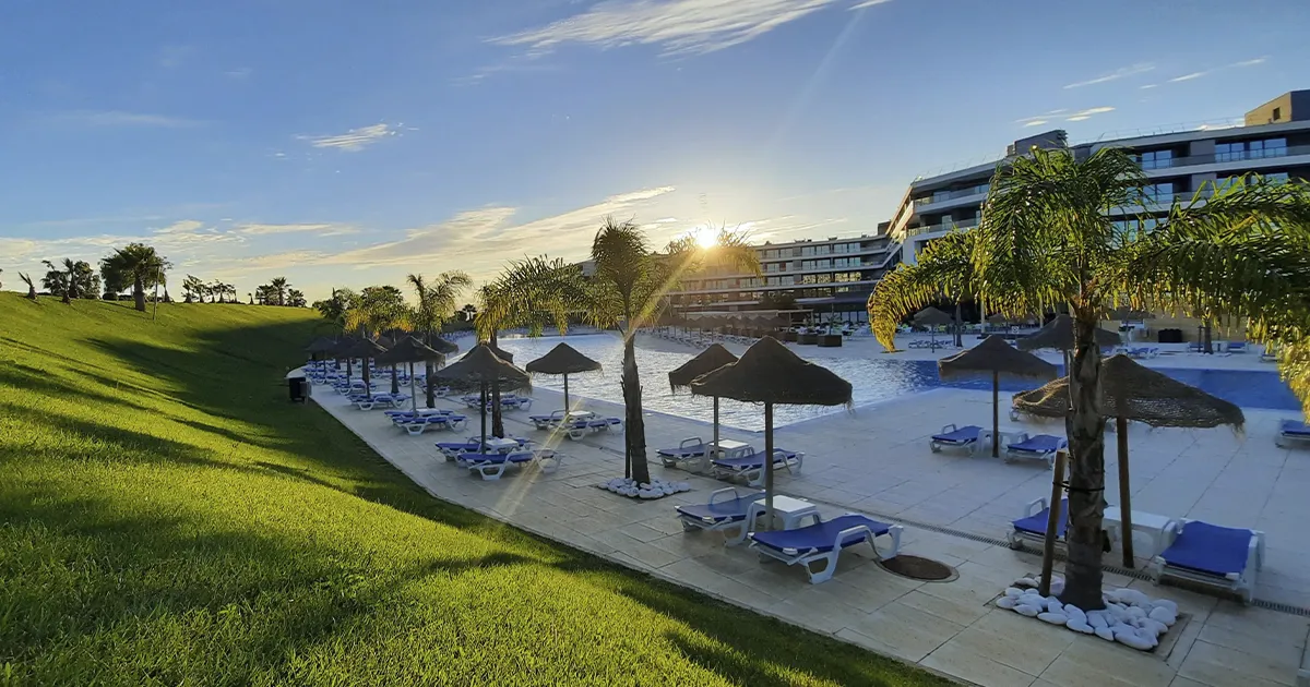 About us | RR Alvor Baía Resort